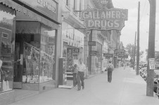 Circleville, Ohio in 1938- unveiled in photographs – the stores – Days ...