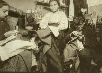 Stunning pictures from the early 1900s of garment workers working from ...